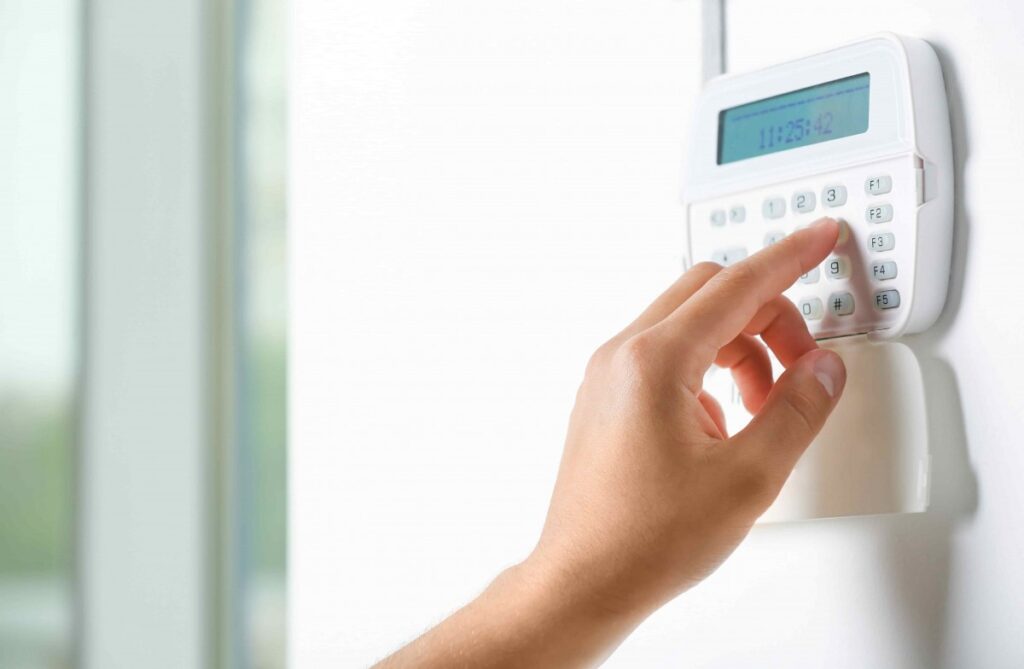 Alarme qui se déclenche sans raison : que faire ? - Elec-Tutos.com